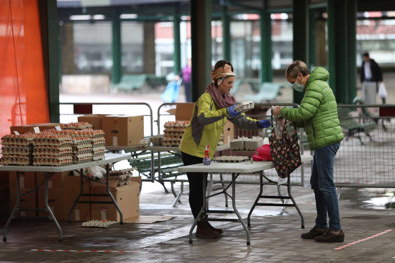 Fotos: Vuelve el mercado de los lunes de Gernika | El Correo