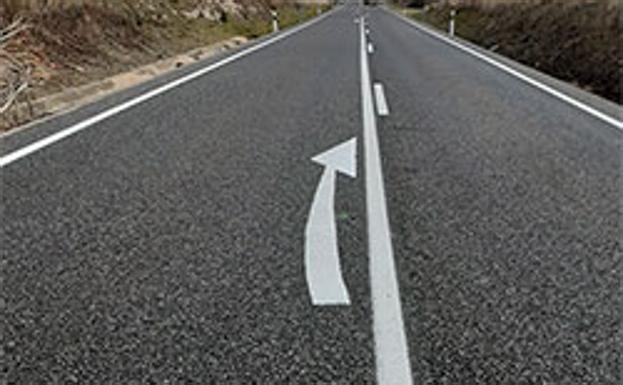 La DGT estrena nuevas marcas viales y señales de tráfico | El Correo