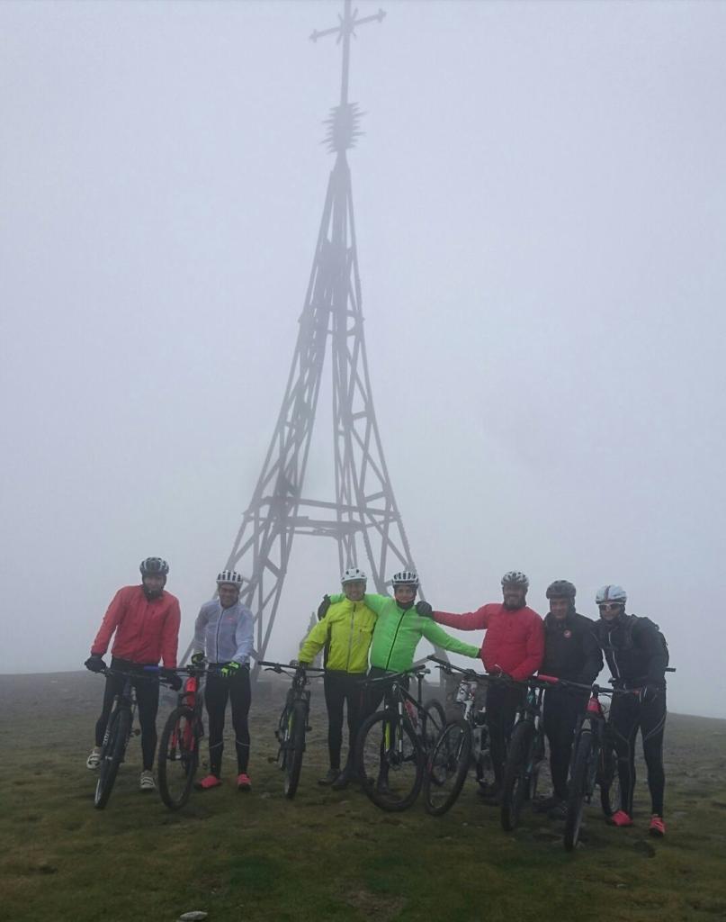 Fotod: La Cruz del Gorbea, querida por todos | El Correo