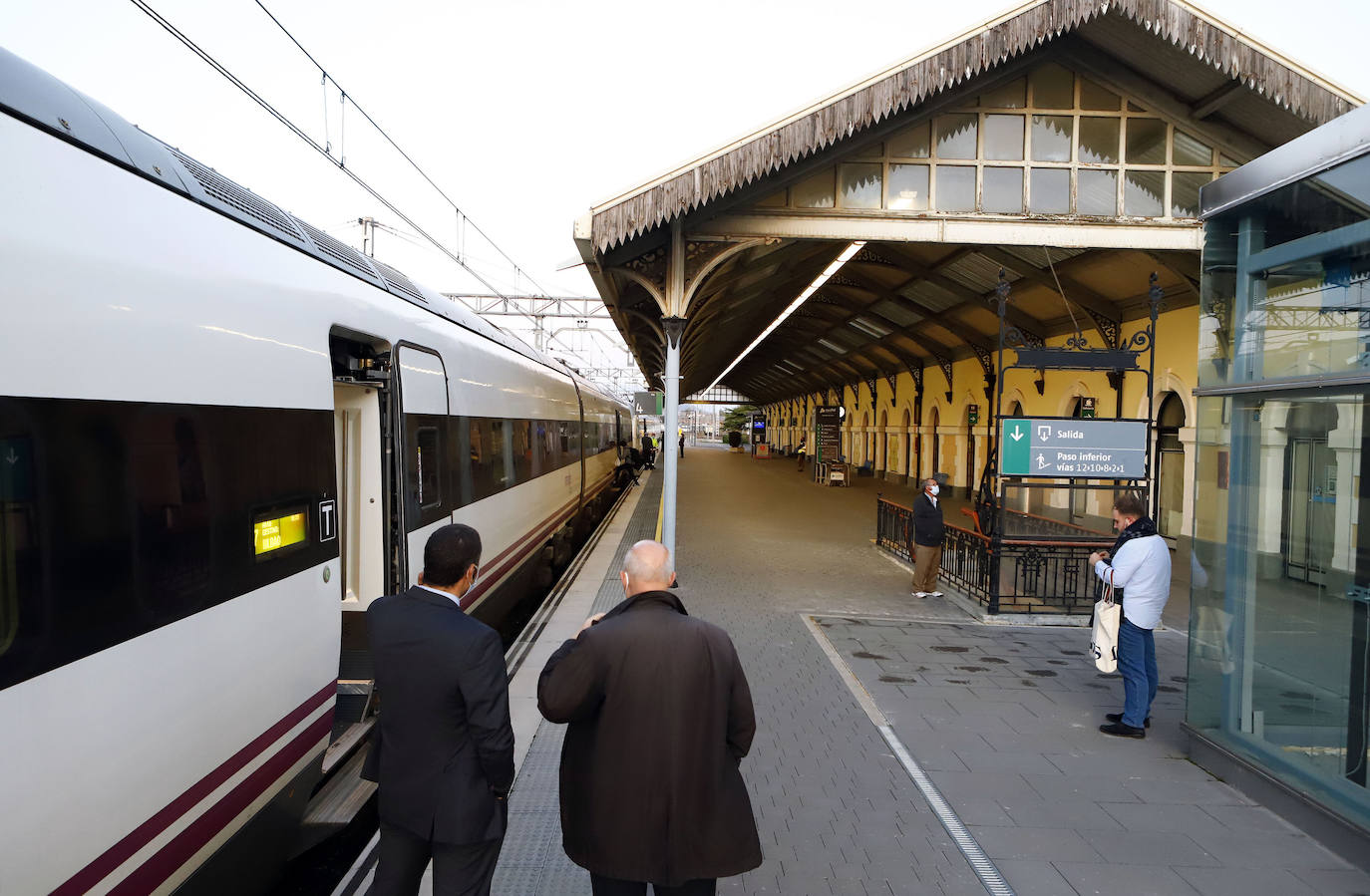 El Gobierno aprueba el estudio que garantiza la parada de AVE en ...