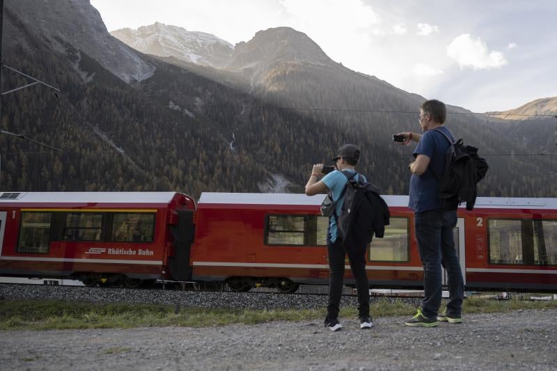 Fotos: El tren más largo del mundo recorre los Alpes Suizos | El Correo