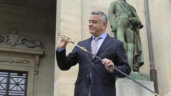 La espada del General Álava se exhibirá en el Museo de Armería | El Correo