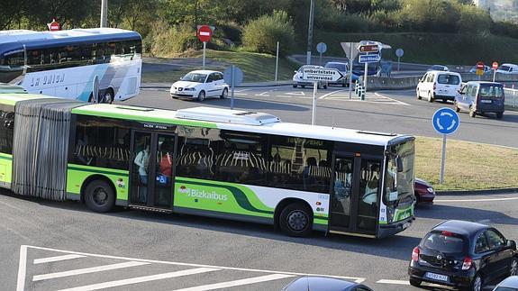 La Diputación invierte 1,8 millones en mejorar las líneas de Bizkaibus ...