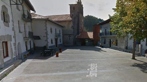 Amoroto deberá colocar la bandera española en un lugar «destacado y ...